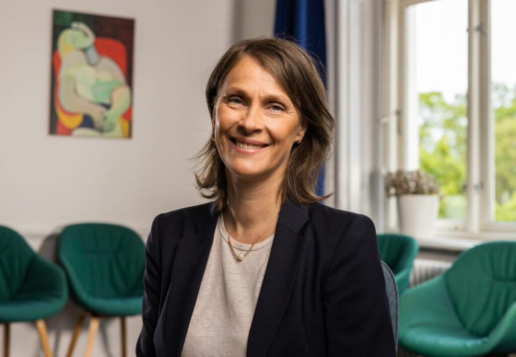 Kontakt os - Psykoterapeutiskinstitut.dk